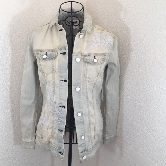 LuLaRoe | Jackets & Coats | New Lularoe Jaxon Light Washed Denim Jacket ...